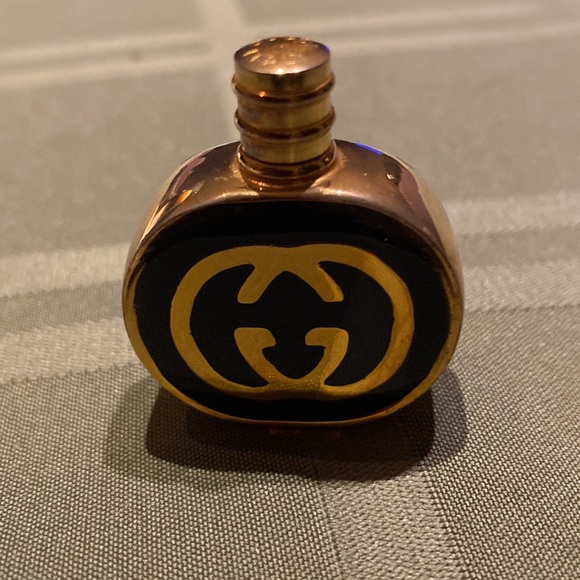 Gucci | Accessories | Gucci Perfume Bottle Vintage Round Iconic Gg Logo ...